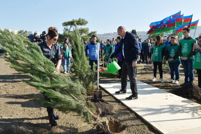 Heydar Aliyev Foundation - President Ilham Aliyev and First Lady ...